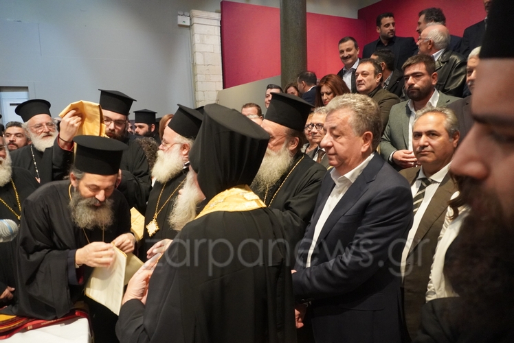 “Χωρίς διακρίσεις, χωρίς διαιρέσεις, χωρίς αποκλεισμούς” – Ορκίστηκε ο ...