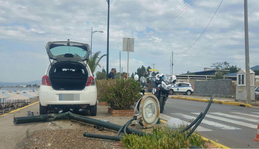 Κρήτη | Αυτοκίνητο έπεσε πάνω σε κολώνα φωτισμού – Στο νοσοκομείο ένας ...