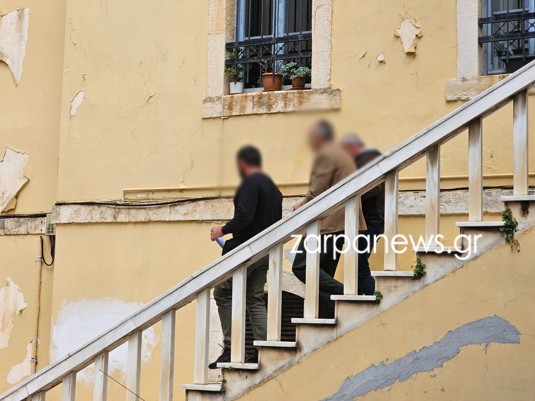 Χανιά | Προσωρινά κρατούμενος ο 57χρονος για το μαχαίρωμα του πατέρα ...