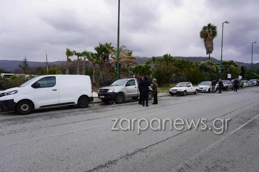 «Μας φοβίζει η κυβέρνηση, όχι ο καιρός» – Στους δρόμους αγρότες και ...