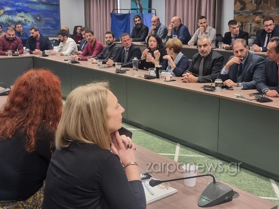 3 παρατάξεις, 43 δημοτικοί σύμβουλοι, 14 αντιδήμαρχοι: Αυτό είναι το ...