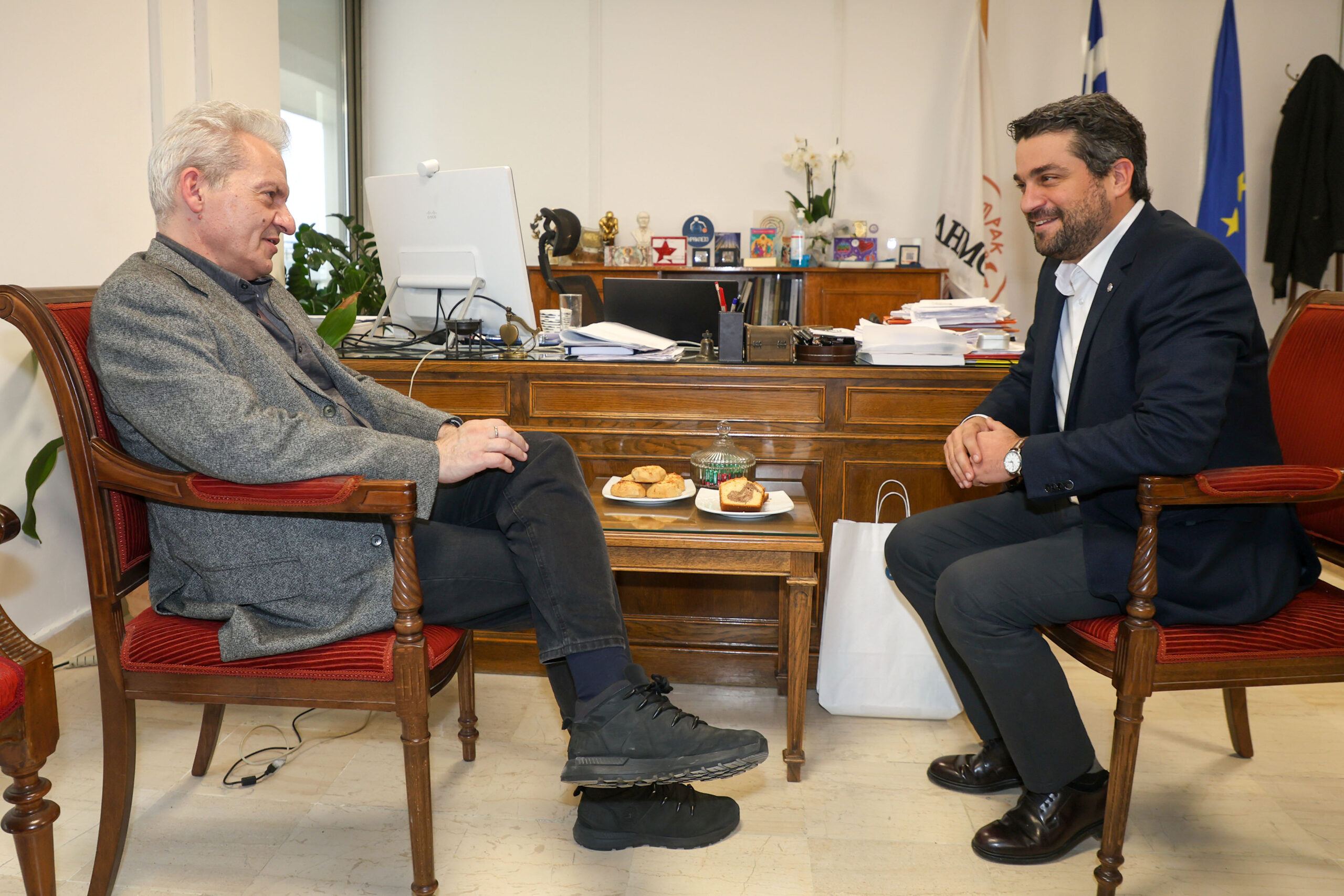 Στο δημαρχείο Ηρακλείου ο Παναγιώτης Σημανδηράκης – Συναντήθηκε με τον ...
