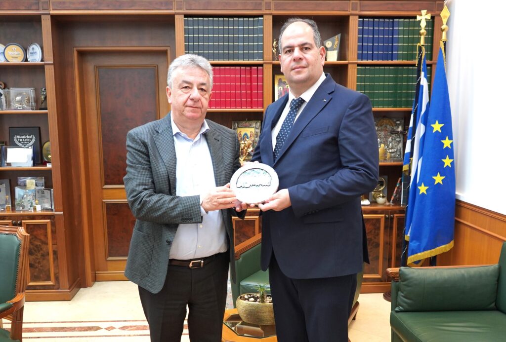 Κρήτη | Τον Σταύρο Αρναουτάκη επισκέφθηκε ο Πρέσβης της Παλαιστίνης ...