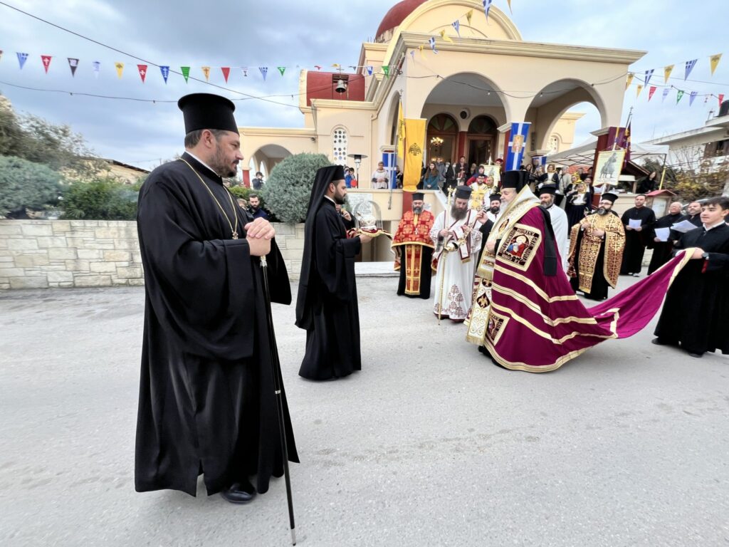 Χανιά | Στο ναό του Αγίου Παντελεήμονος τμήμα Ιερού Λειψάνου του Αγίου ...
