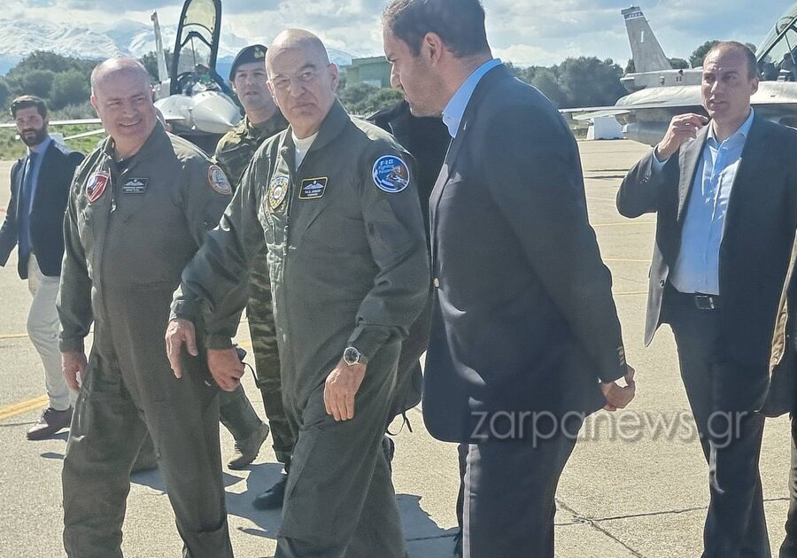 Η επική ατάκα Δένδια σε Κεφαλογιάννη στα Χανιά: «Γιάννη, αν ήλπιζες να ...