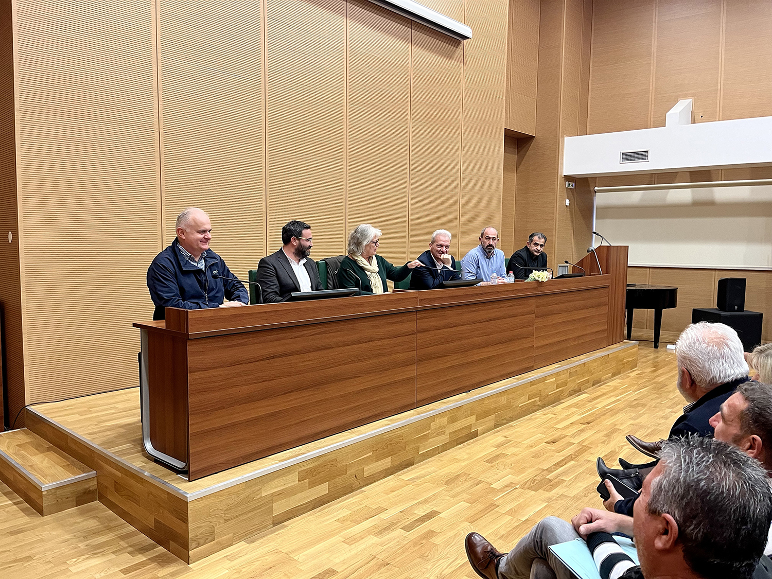 Συνάντηση του δημάρχου Αλέξη Καλοκαιρινού με τους προέδρους όλων των ...