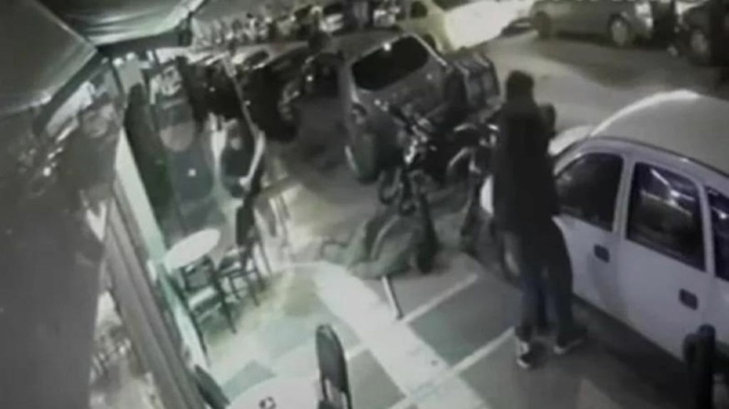 Βίντεο ντοκουμέντο από τη δολοφονία 35χρονου στον Άγιο Παντελεήμονα ...