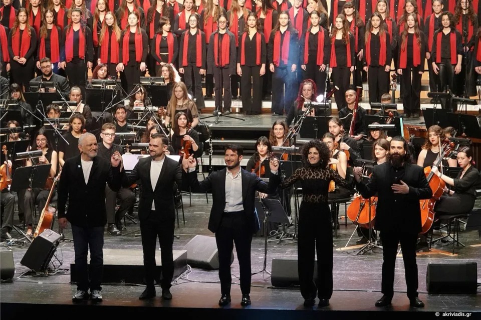 Ο «συμφωνικός» Νίκος Πορτοκάλογλου: Τα τραγούδια, οι ιστορίες, οι ...