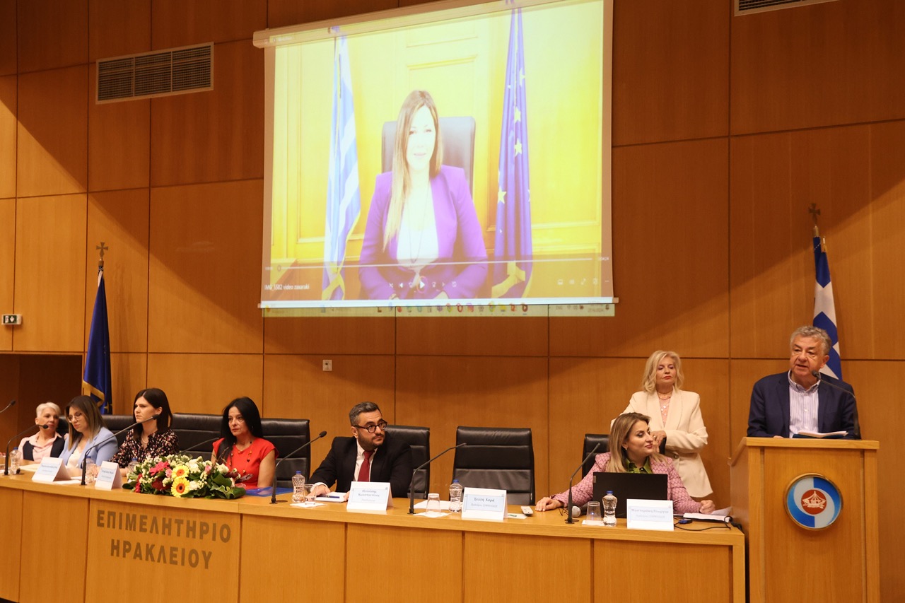 Αρναουτάκης: «Ως Περιφέρεια Κρήτης εργαζόμαστε για μια κοινωνία ...