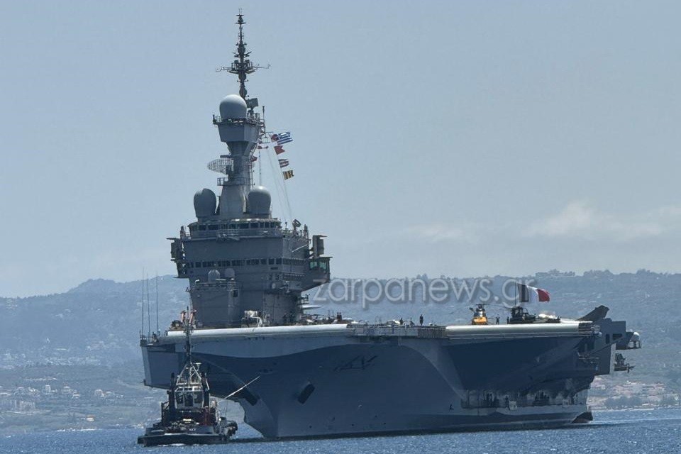 Χανιά | Έδεσε στη Σούδα το γαλλικό αεροπλανοφόρο Σαρλ Ντε Γκωλ | Photos ...