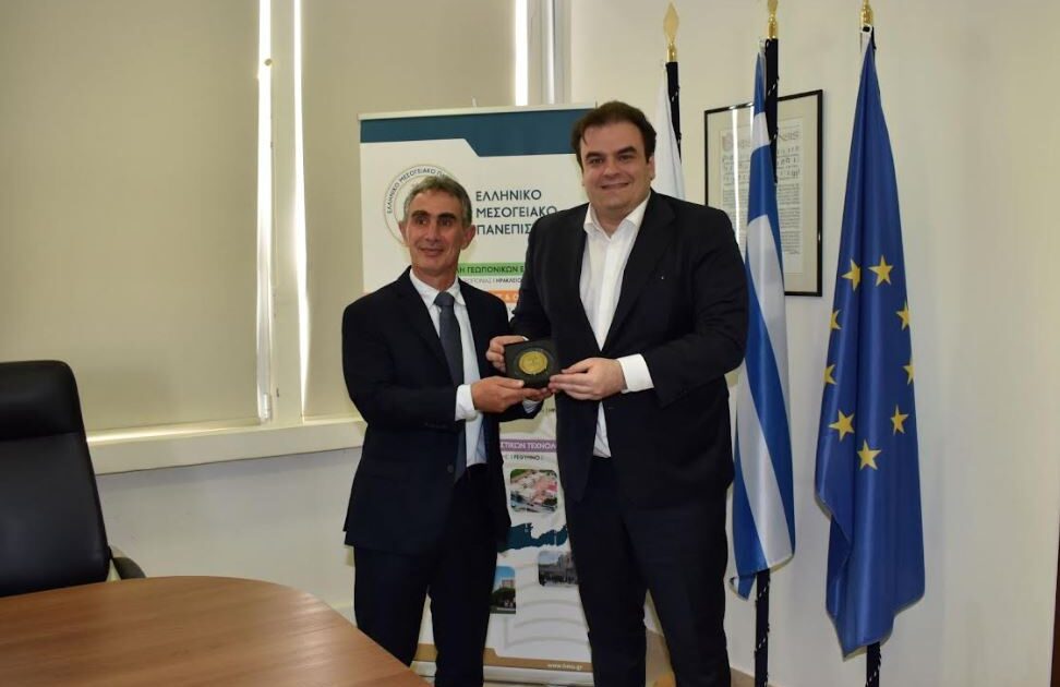 Κρήτη | Το ΕΛΜΕΠΑ στο Ηράκλειο επισκέφθηκε ο Πιερρακάκης | Photos ...