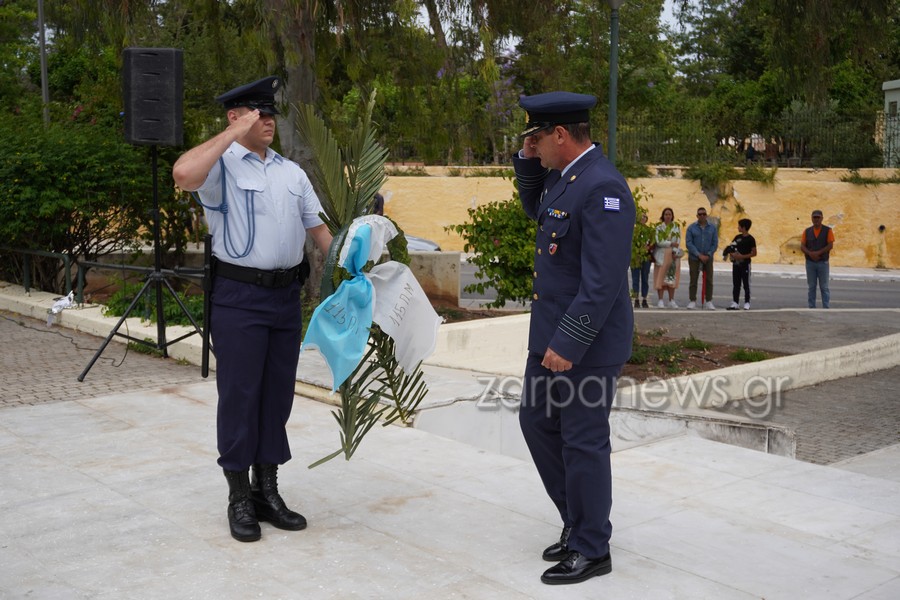 Χανιά | Κατέθεσαν στεφάνια στο Ηρώο για τη νίκη επί της ναζιστικής ...