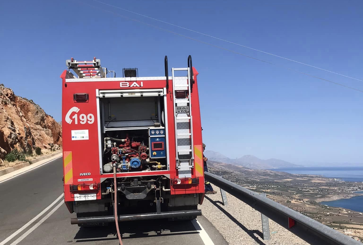 Χανιά | Φωτιά σε στύλο της ΔΕΗ – «Μπλακ άουτ» στα Σφακιά | Photos ...