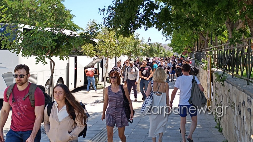 Αμερικανική απόβαση στο κέντρο των Χανίων – Κλειστή η οδός Νικηφόρου ...