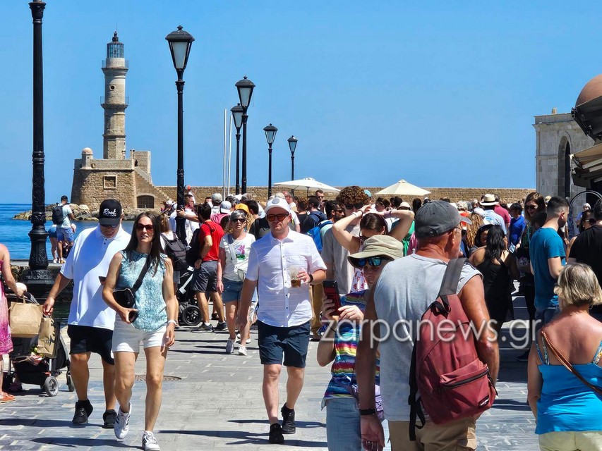 Τρία κρουαζιερόπλοια με πάνω από 7.000 επισκέπτες σήμερα στα Χανιά ...