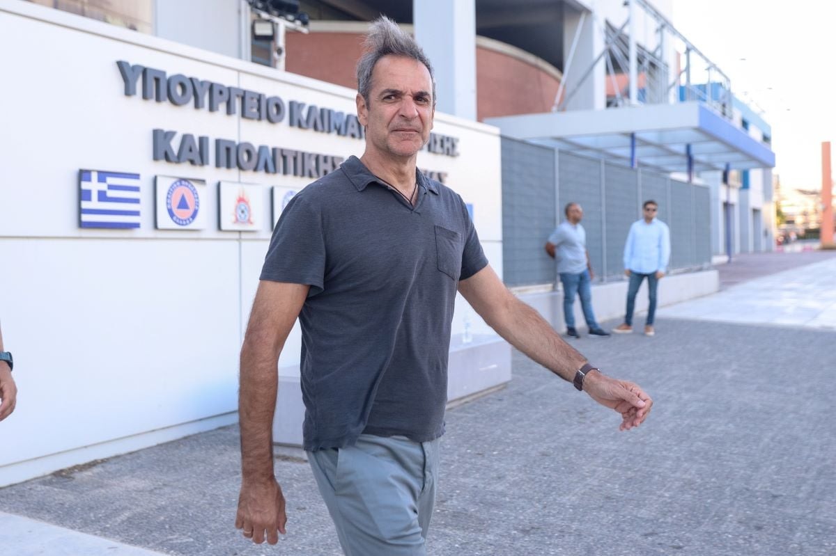 Εκκενώθηκε και το Μαξίμου – Άφαντος Μητσοτάκης και υπουργοί στον όλεθρο ...
