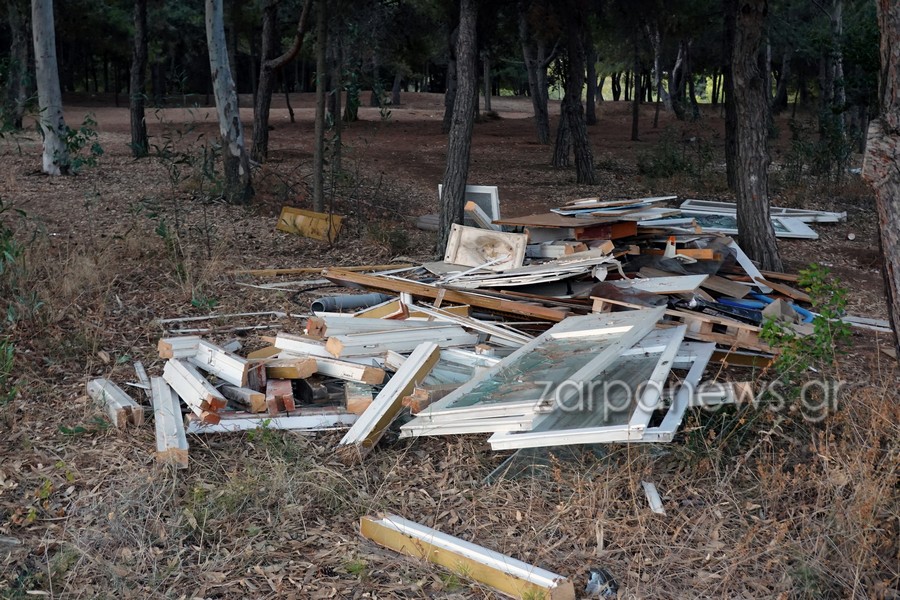 Χανιά | Έκαναν ανακαίνιση και πέταξαν τα απομεινάρια στους Αγίους ...