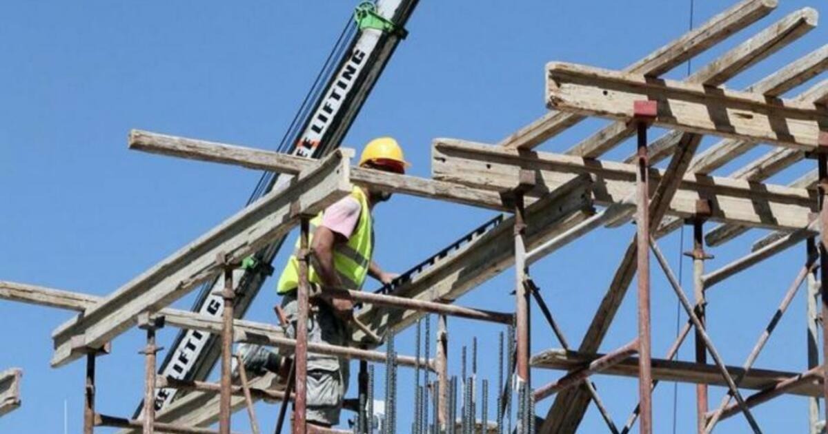 Κρήτη | Άγριος καυγάς σε οικοδομή: “Έπεσε” ξύλο με σφυρί και σκεπάρνι ...