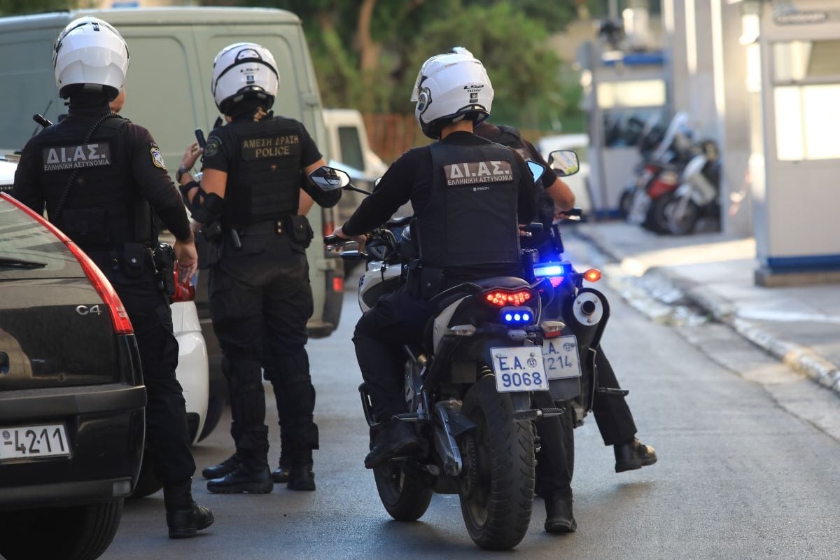 Η απληστία «έφαγε» το κύκλωμα των εφοριακών – Δεν ήθελαν να πληρώνουν ...