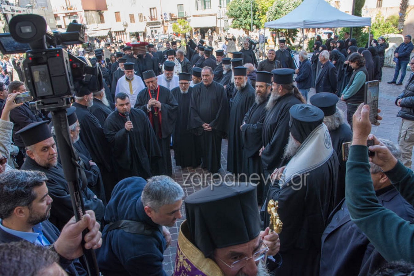 Στη Μητρόπολη Χανίων το σκήνωμα του Μητροπολίτη Δαμασκηνού – Σε λαϊκό ...