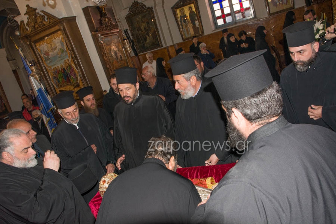 Στη Μητρόπολη Χανίων το σκήνωμα του Μητροπολίτη Δαμασκηνού – Σε λαϊκό ...