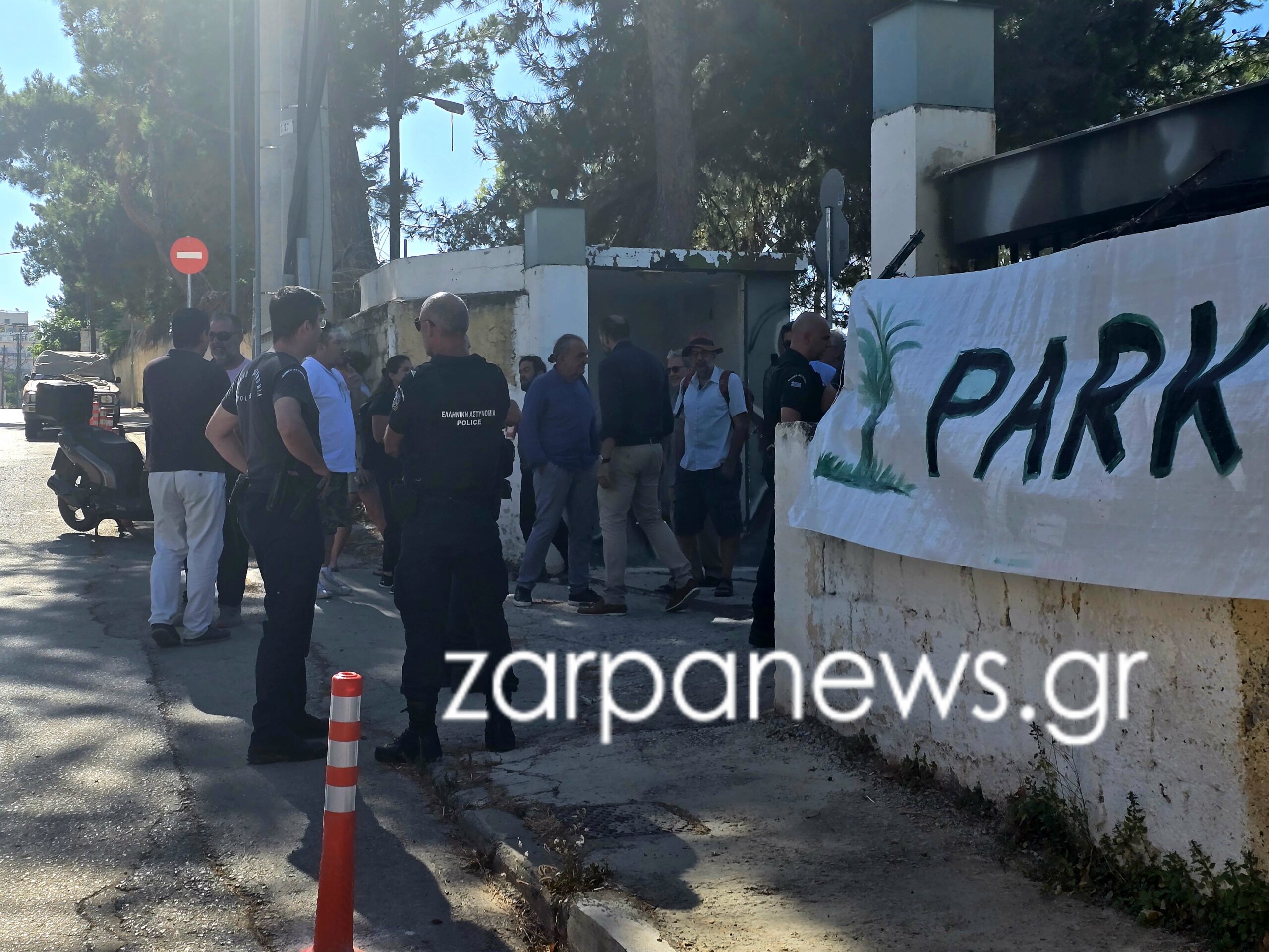 Στα Δικαστήρια για το πάρκινγκ στο Μαρκόπουλο: Κατέθεσαν ασφαλιστικά ...