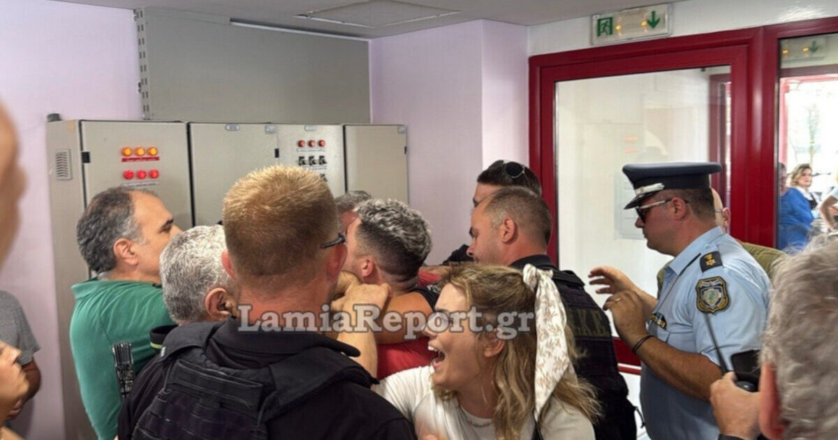 Τα άκουσε ο Άδωνις στα εγκαίνια του νέου ΤΕΠ στη Λαμία – Ένταση και ...