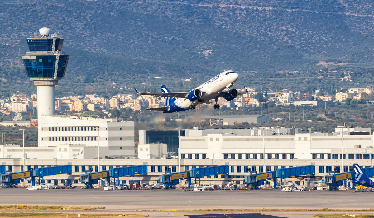 «Μαύρες τρύπες» στην αεροναυτιλία: Χωρίς ραντάρ, «αρχαίες» τεχνολογίες ...