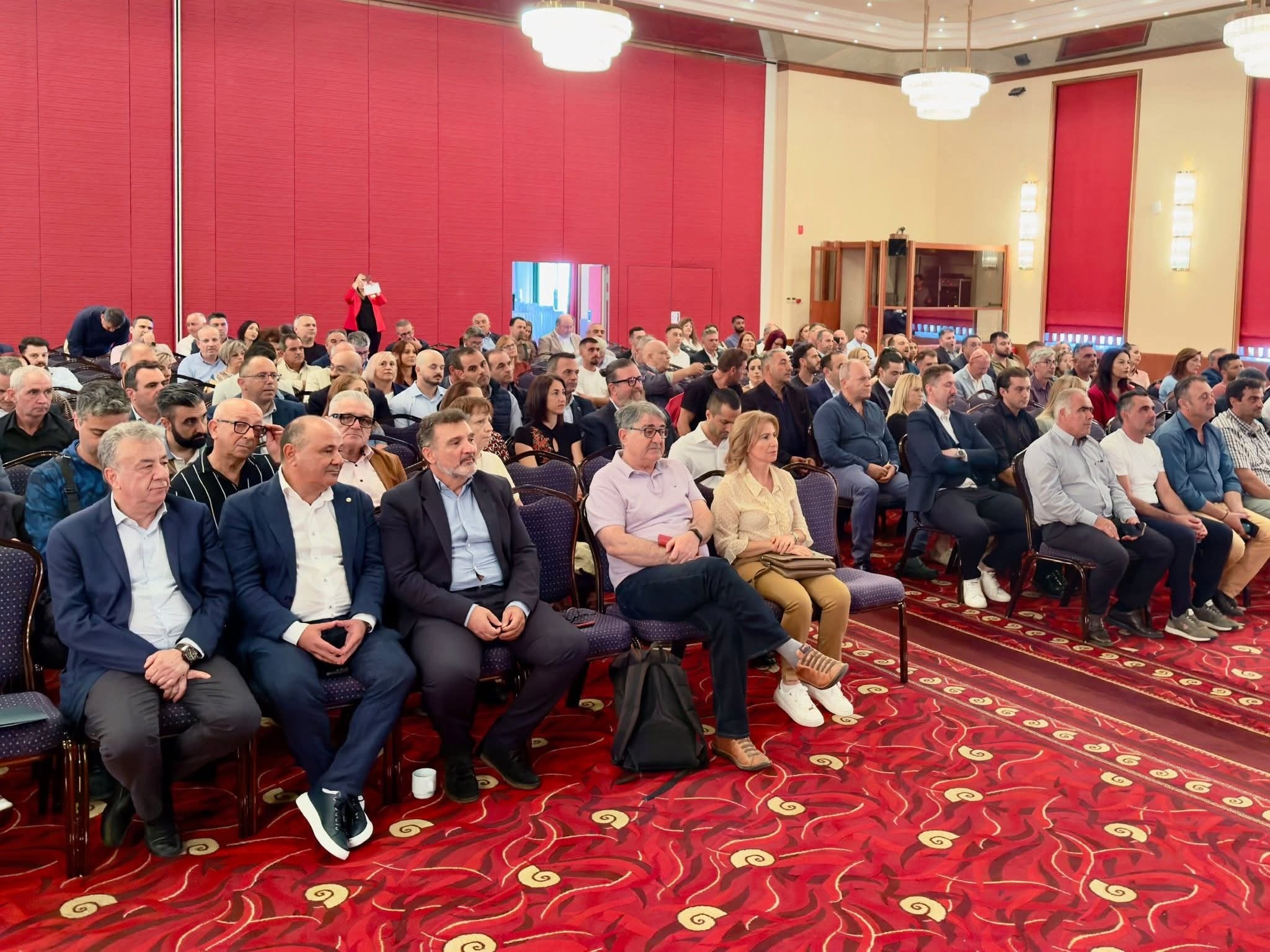 Κρήτη | Ποιοι ξενοδοχοϋπάλληλοι βραβεύτηκαν από τον Παγκρήτιο Σύλλογο ...