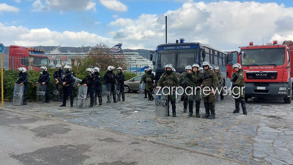 Με πρωτοφανή αστυνομική δύναμη φυγάδεψαν τους Ισραηλινούς τουρίστες του ...