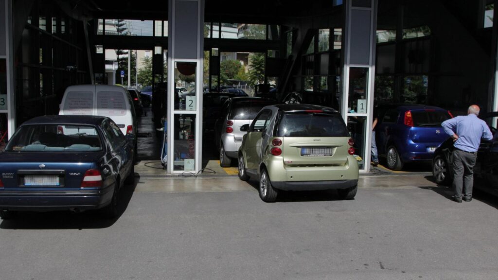 Χιλιάδες αυτοκίνητα θα κόβονται στα ΚΤΕΟ – Τι αλλάζει στους ελέγχους ...