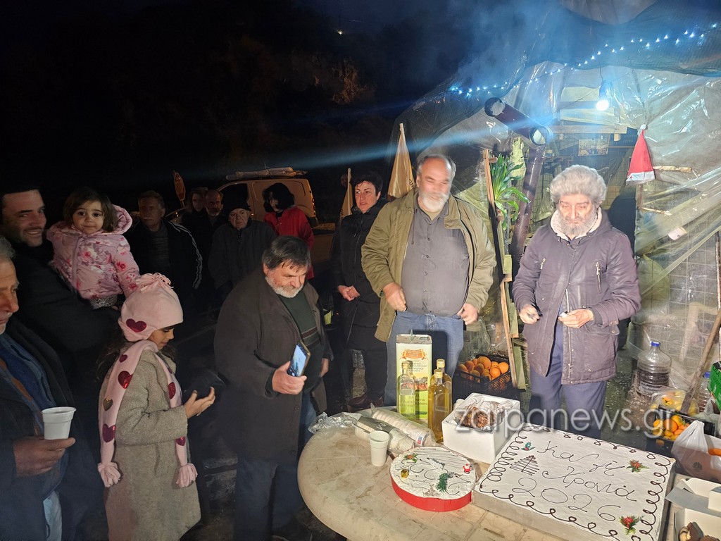 Χανιά | Πρωτοχρονιά στα μπλόκα έκαναν οι αγρότες – Εκοψαν βασιλόπιτα ...